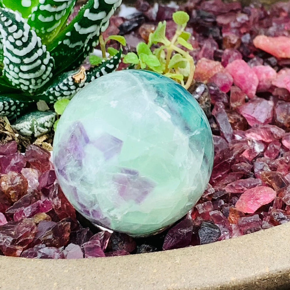 Spheres – Wholesale Crystal Club